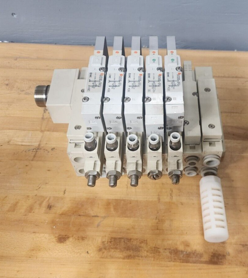 SMC 5-Port Manifold Base with SV3100-5FU (3), SV3200 (1) and SV3400-5FU ...