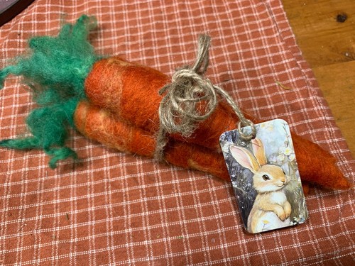 Hand Made Needle Felted Carrots Bundle of 3 Tied with Jute & Bunny Tag ...