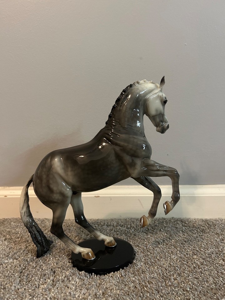 Breyer BreyerFest 2017 Special Run - Indu GLOSSY Edition Size: 1/800 | eBay