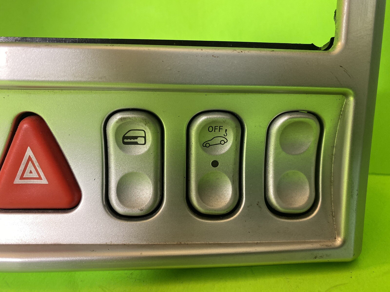 2004-2008 CHRYSLER CROSSFIRE CLIMATE CONTROL RADIO SWITCH TRIM PANEL ...