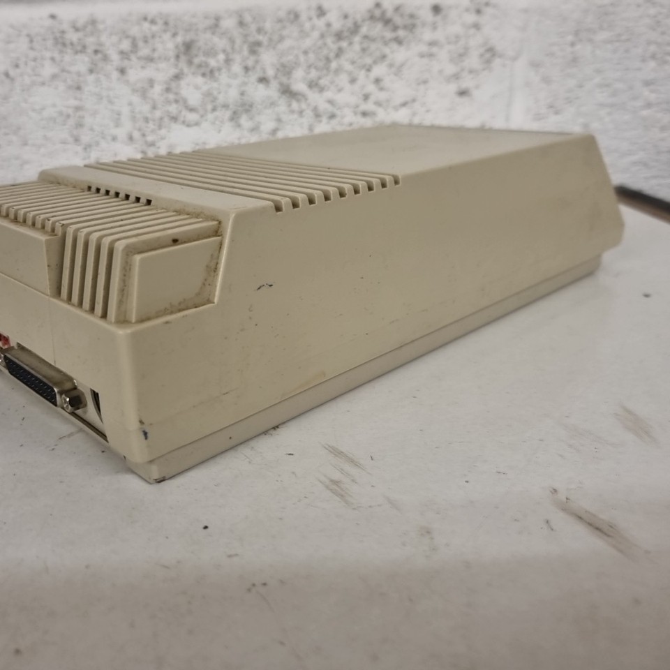 Commodore Amiga A590 20MB Hard Drive Plus - Unit Only - UNTESTED ...