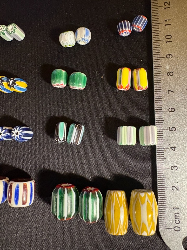 LOT - Chevron glass beads - 32 Hudson's Bay Company Trade Beads 5-20mm ...