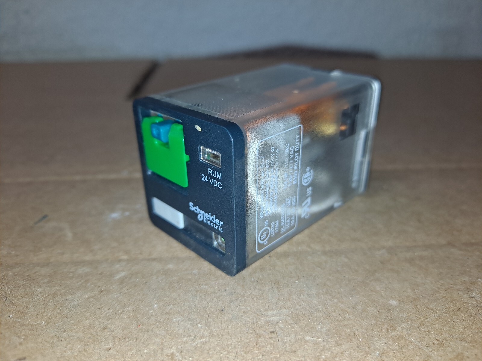 Schneider Electric RUMC22BD Relay 24 VDC Fast Shipping | eBay