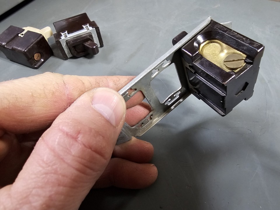 Vintage Despard Brown Ivory Toggle Light Switch Plate 3 Way Lot | eBay