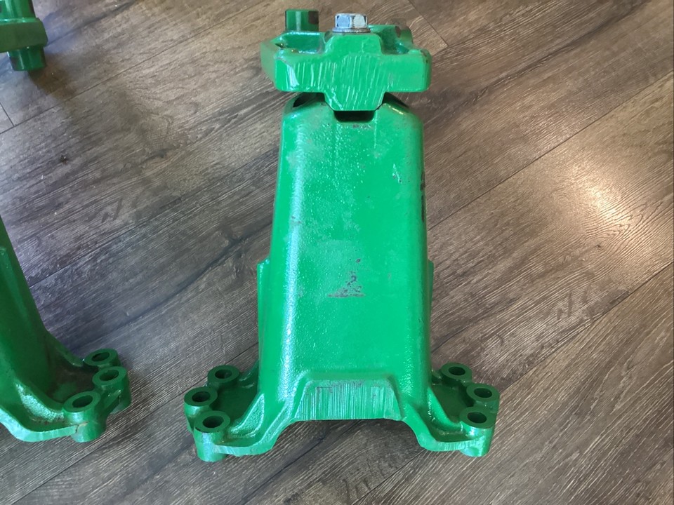 John Deere 1023E 1025R 1026R H120 Loader Mounting Frames BXX11547 Free ...