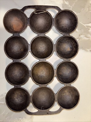 Antique Griswold #947 Cast Iron Gem Pan 12 Golf Ball Cups | eBay