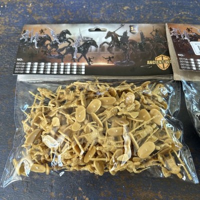 200 Piece Medieval Knight Soldier Army Infantry Role-playing Models Kit ...