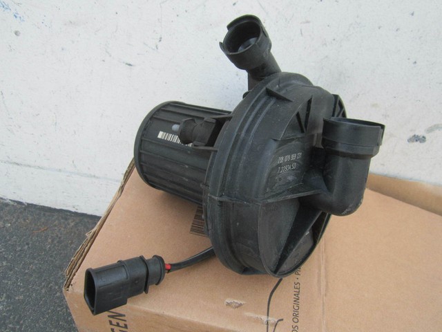 Genuine Audi Pump 079959231L OEM for sale online | eBay