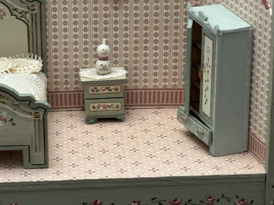 1:144 Scale Decorated Bedroom by Hemy Miniature Dollhouse Roombox 6 ...