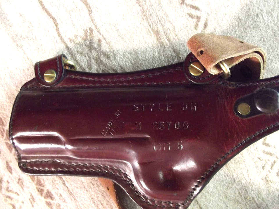 Mitch Rosen Shoulder Holster And Mag Style DM M 25706 1911-5 New. | eBay