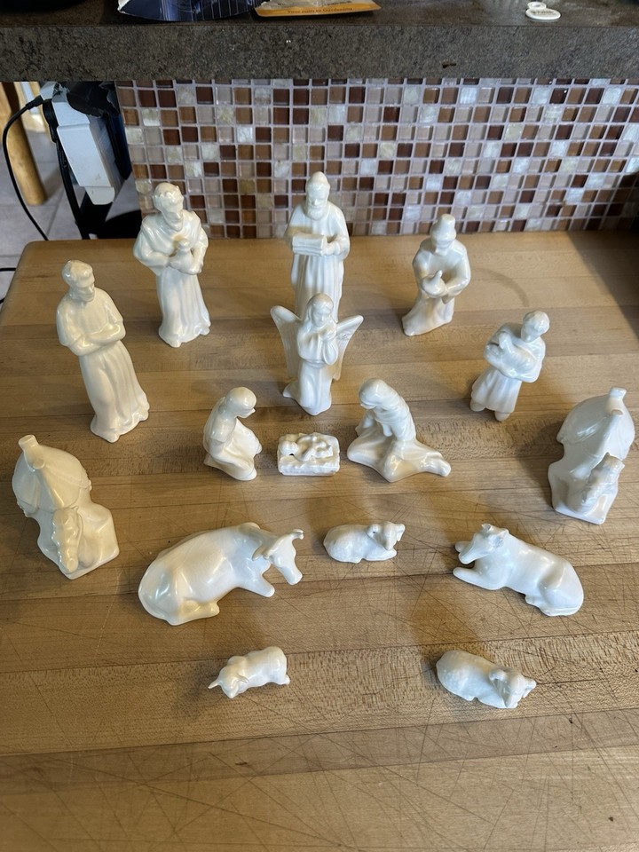 White Ceramic Holland Mold Vintage 1970s Nativity Scene Set 16 Pieces