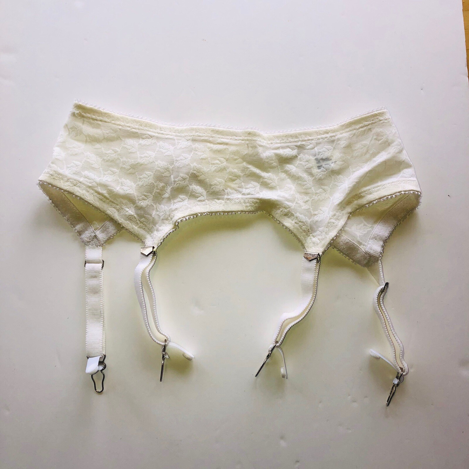 Crown-ette sz Lg 30 White Stretch Lace 4 Garter Belt Style 1004 Nylon ...