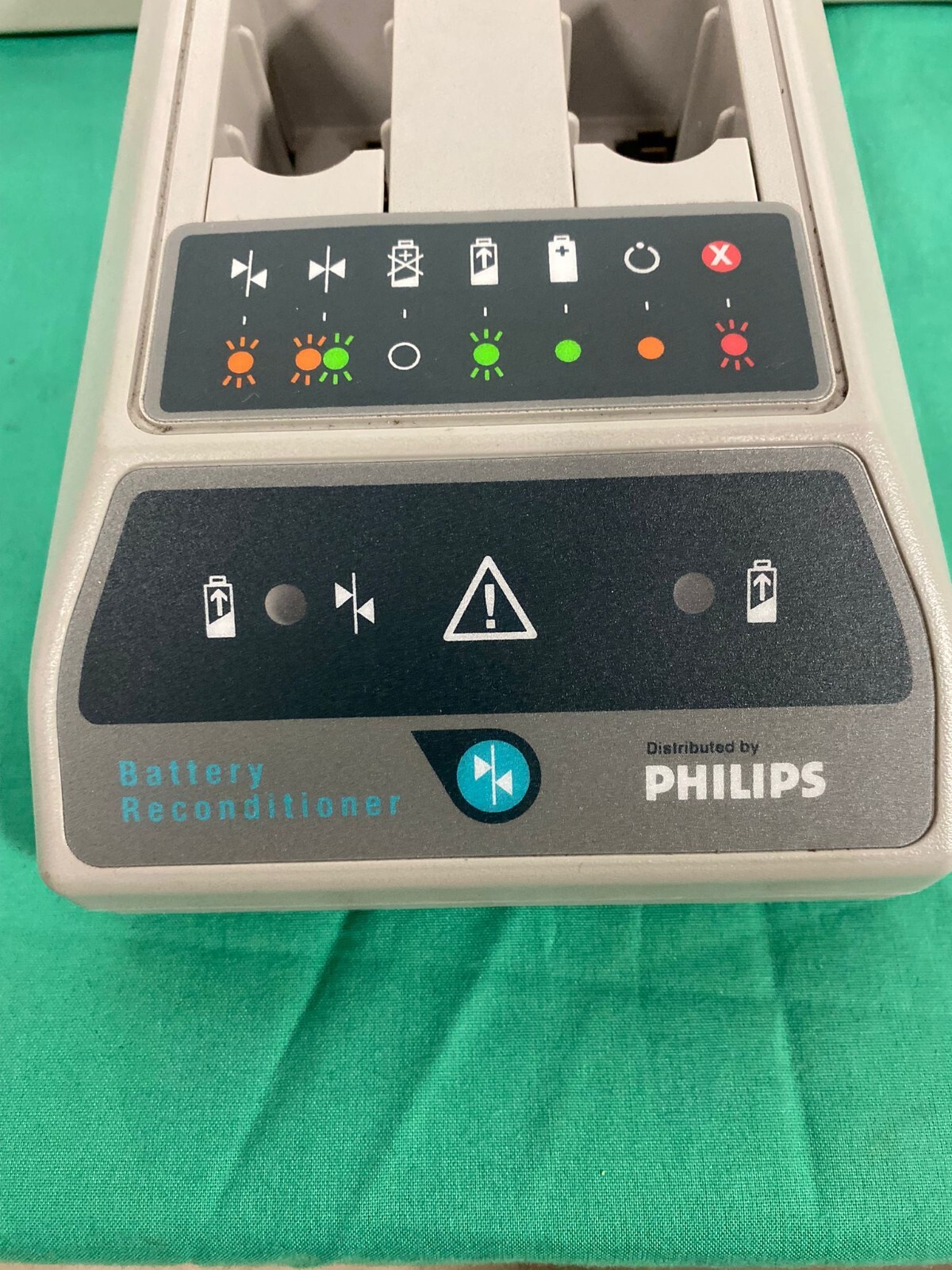 *LOT OF 7* Philips AGI-3002 Battery Reconditioner | eBay