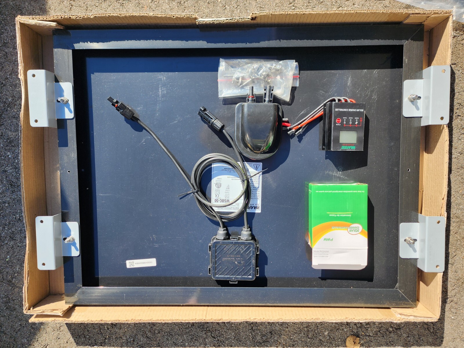 WAAREE WSBC-50 CEYONE SOLAR KIT w/30A CHARGE CONTROLLER, 50 Watt SOLAR ...