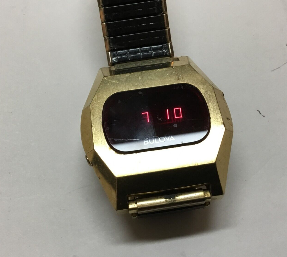 BULOVA DIGITALCOMPUTRON RED-LED WRIST WATCH N6 | eBay