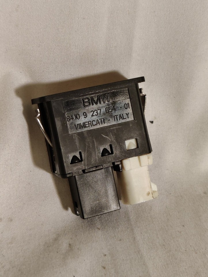 BMW USB/Aux-in Port 84109237654 | eBay