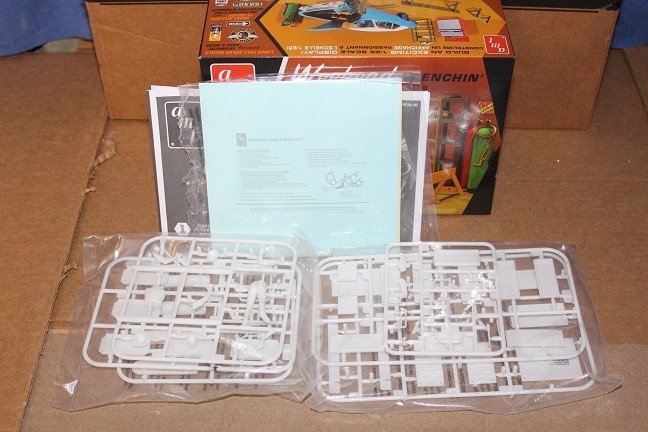 AMT 1:25 Weekend Wrenchin' Model Kit, Complete/Unbuilt in Open Box | eBay