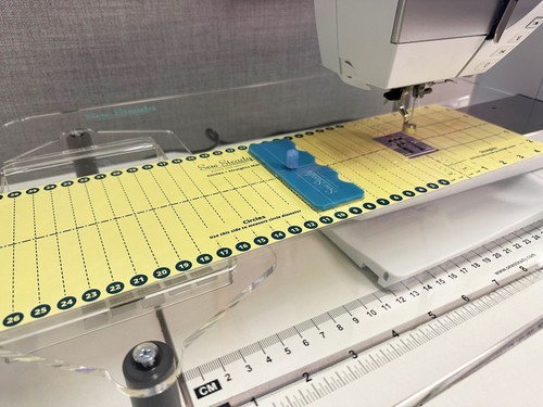 Babylock JAZZ (BLMJZ) & Jazz II Sew Steady Large Deluxe 2.0 Table 18X24 ...