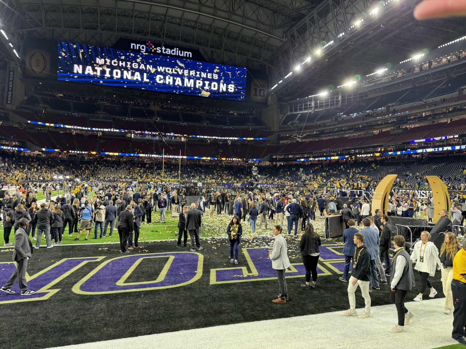 Michigan Wolverines National Championship Game Used Confetti Houston ...