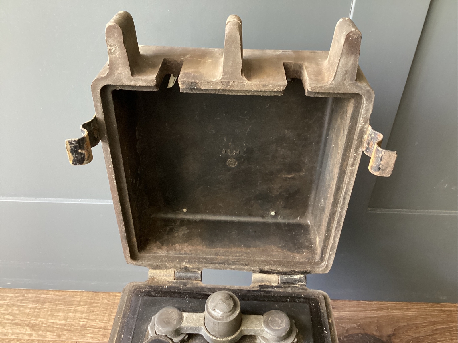 WWII BB-29 US Army Signal Corps Lead Storage Battery Radio Phone Combat ...