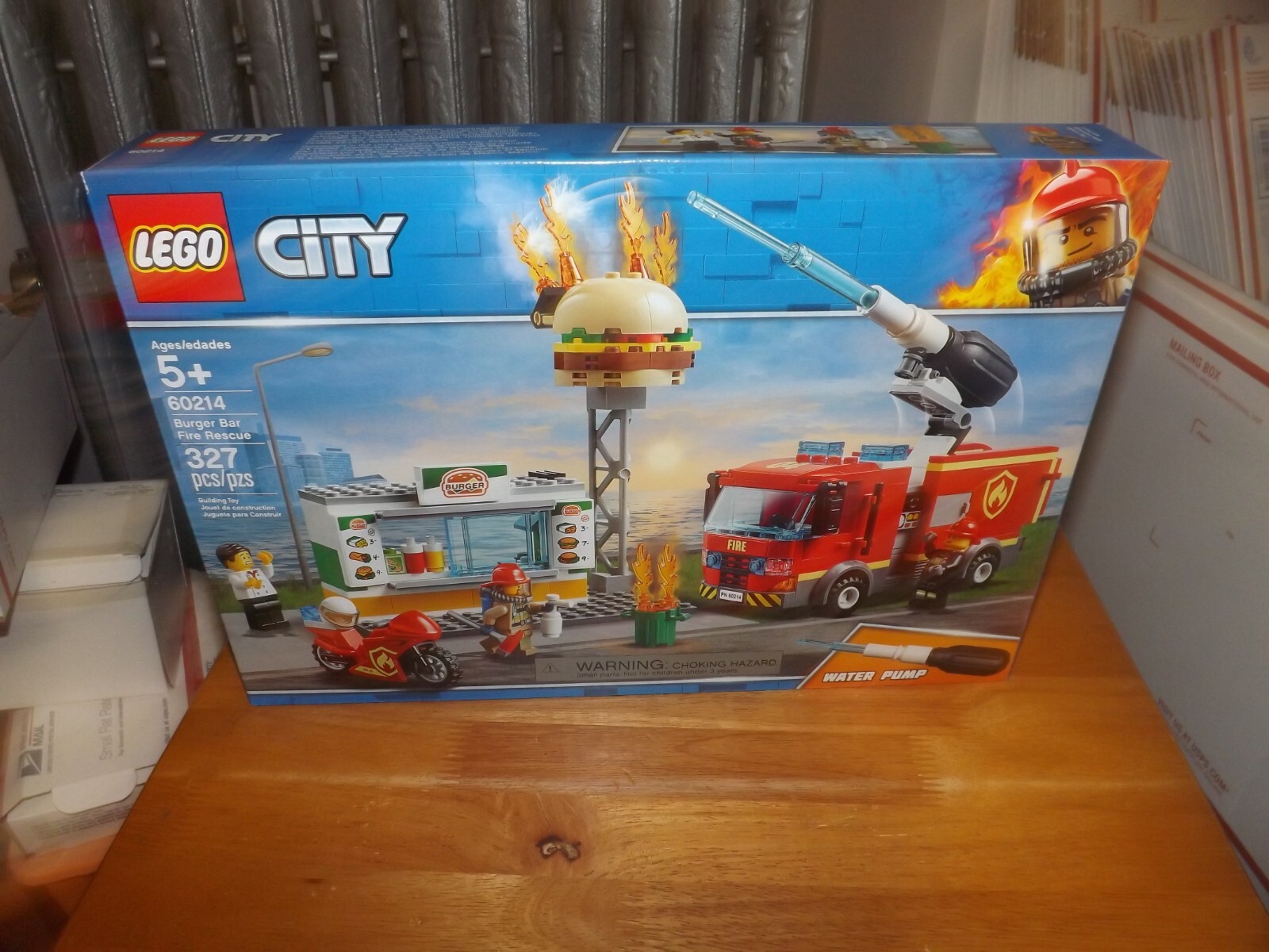 LEGO CITY BURGER BAR FIRE RESCUE KIT 60214 AGES 5+ 327 PCS NEW IN BOX ...