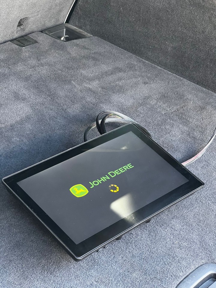 John Deere G5 Plus Universal Display with Basics, AutoTrac & Section ...