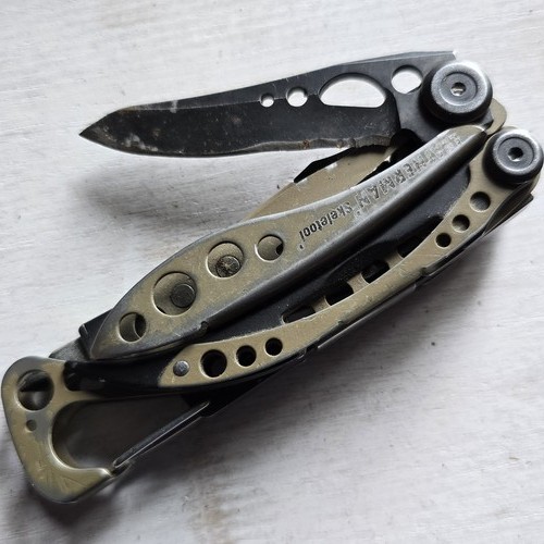 LEATHERMAN SKELETOOL MULTI-TOOL PLIERS KNIFE W/ PART SERRATED BLADE ...