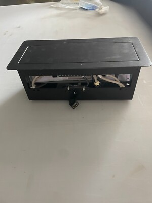 *USED* Extron HSA 402 and Cable Cubby 240 V/ 50-60 Hz with housing box ...