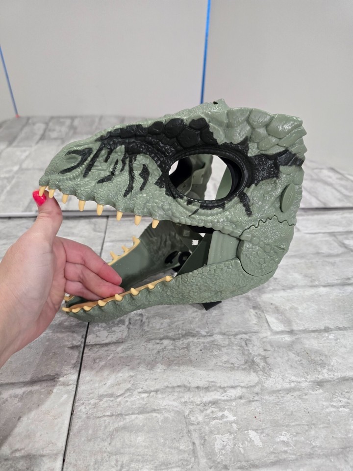 Jurassic World Dominion Giganotosaurus Mask Green Raptor Dinosaur Park ...