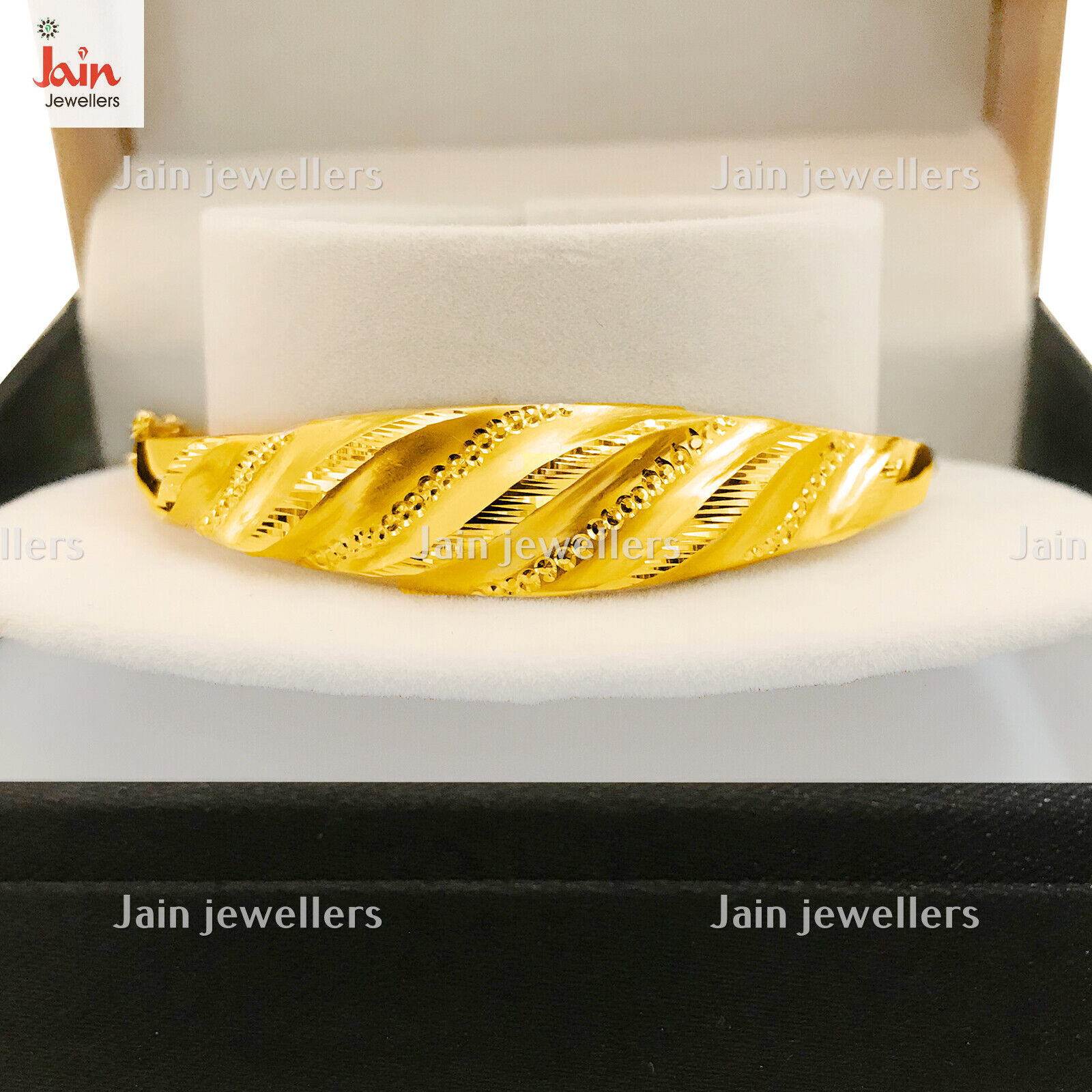 18 Kt, 22 Kt Real Solid Yellow Gold Trendy Wide Open Lock Women Bangle ...