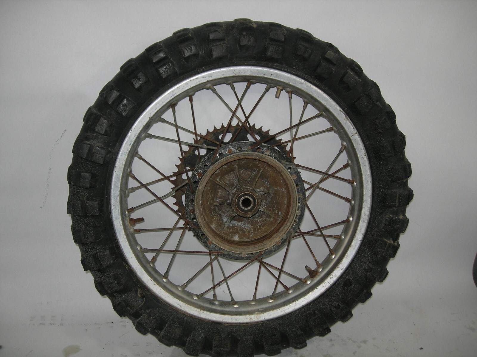 74-81 YAMAHA REAR 18" REAR WHEEL HUB RIM TT500 YZ250 YZ400 MX400 YZ360 ...