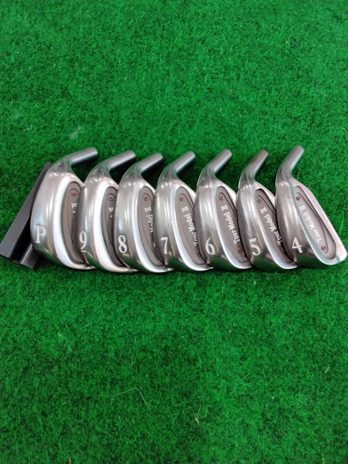 Tour Model II Red Dot Irons 4-PW Heads Only | eBay