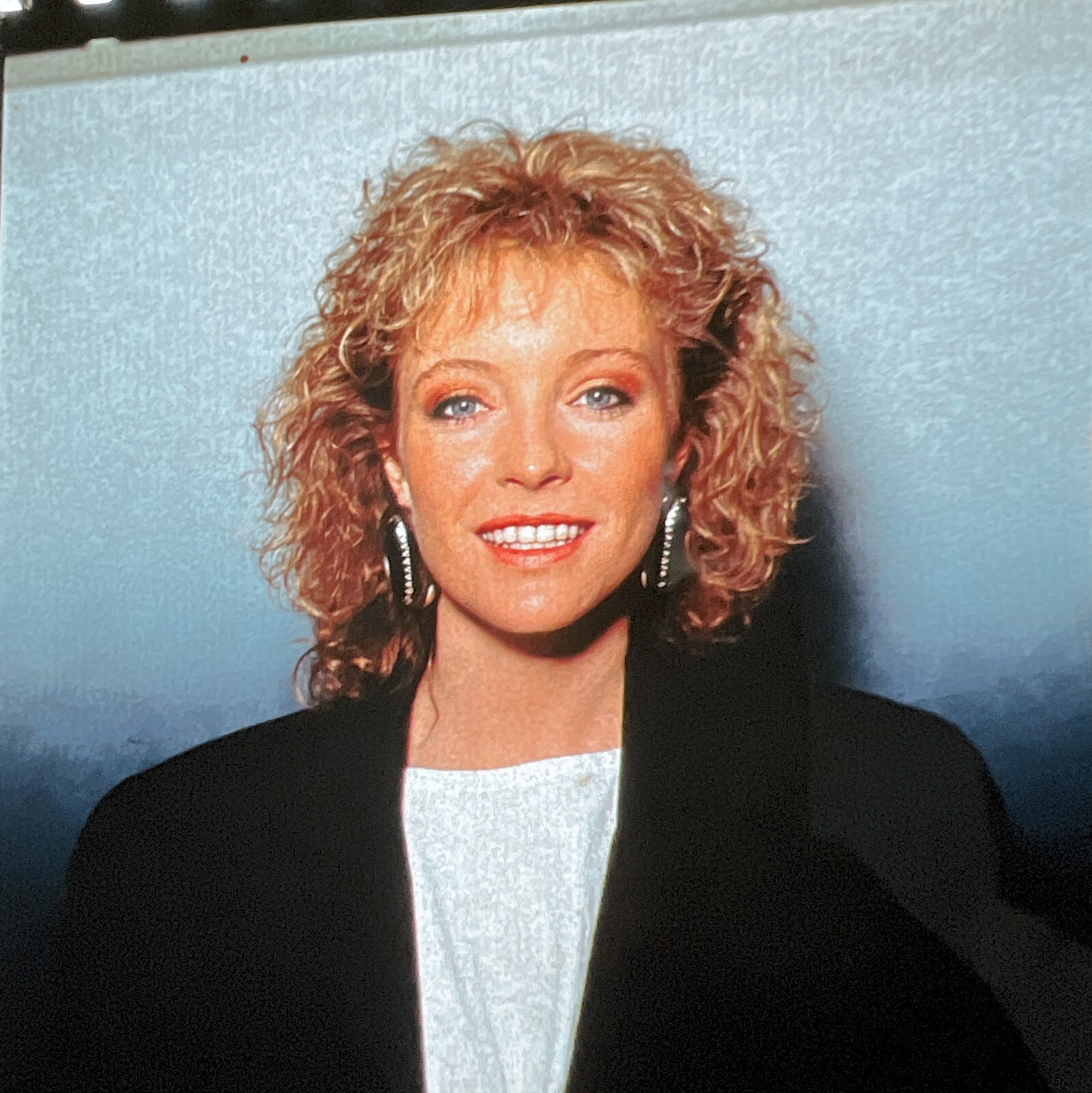 UK1-594 Rebecca Gibney Australian Actress 1988 Orig 2x2 Color ...