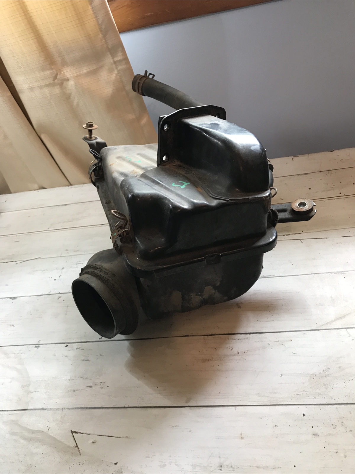 85-88 Toyota Pickup 4Runner AIR FLOW METER AFM MAF AIRBOX CLEANER 22RE ...