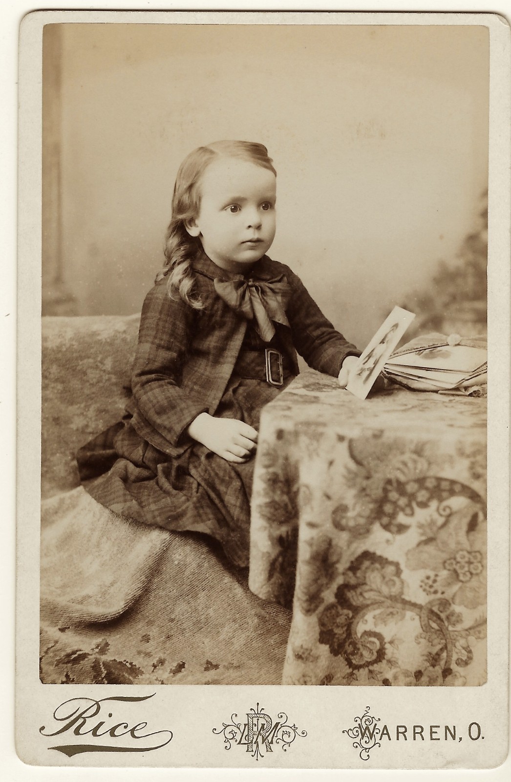CABINET CARD PORTRAIT OF A YOUNG CHILD AND A STACK OF CABINET CARDS | eBay