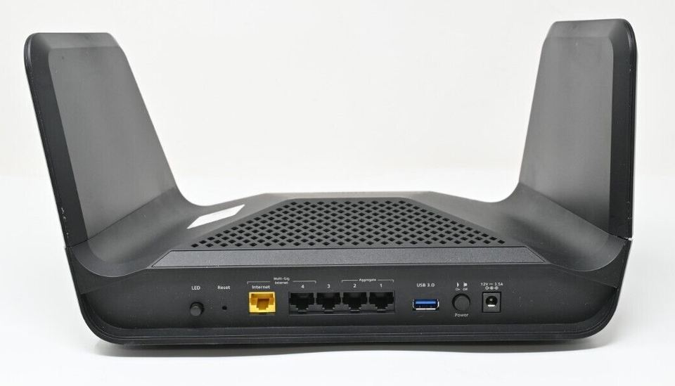 Netgear Nighthawk Tri-Band 8-Stream AX6200 WiFi 6 Router (RAX78-100NAS ...
