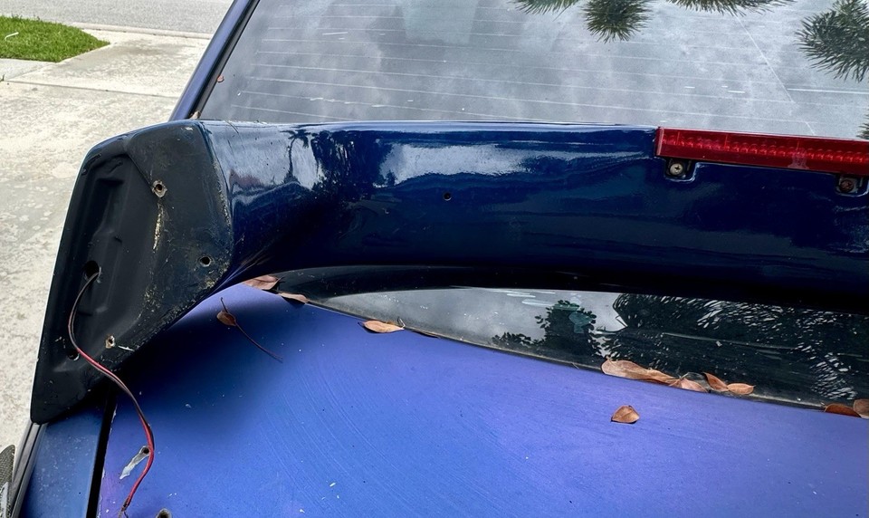 TRD STYLE Rear Wing W/ 3rd brake light. Toyota SXE10/GXE10 Altezza ...