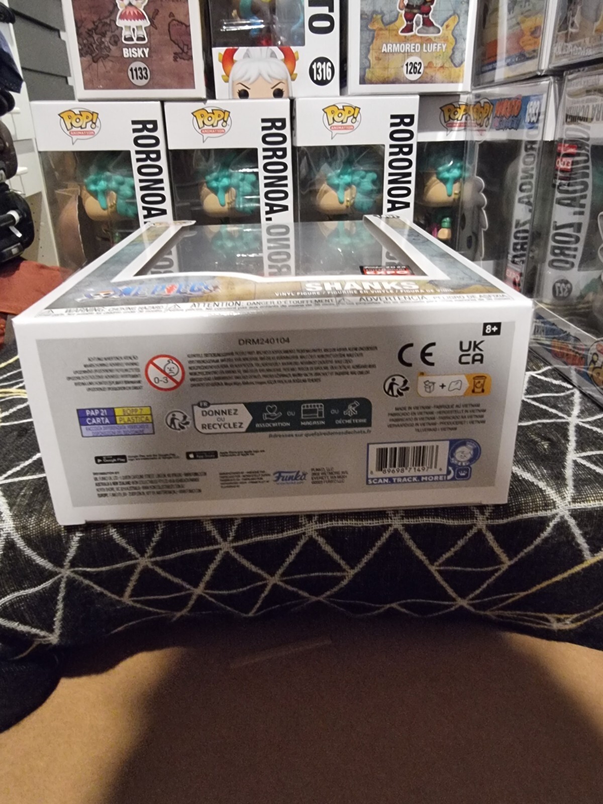 RARE NEW C2E2 2024 FUNKO POP ONE PIECE SHANKS WANTED POSTER SHARED ...