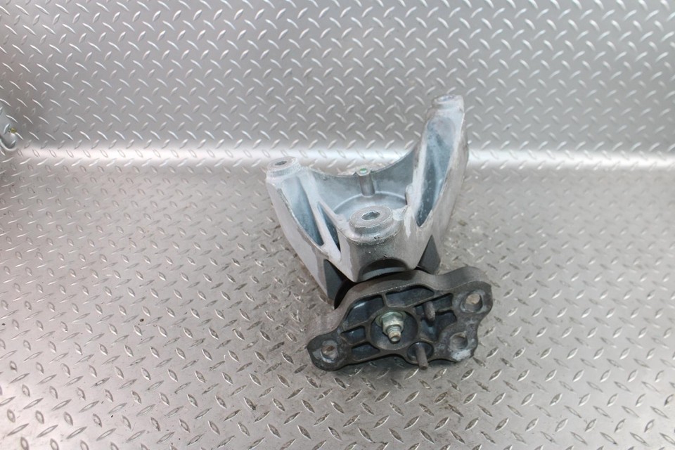 20-24 Explorer 2.3L Right RH Side Engine Motor Mount Bracket Unit ...