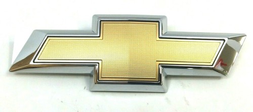 2018 Chevy Traverse Rear Tailgate OEM Emblem Gold 23166689 Logo RARE ...