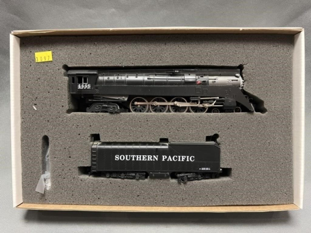 Bachmann Southern Pacific 4446 HO Scale Streamlined 4-8-4 Steam ...