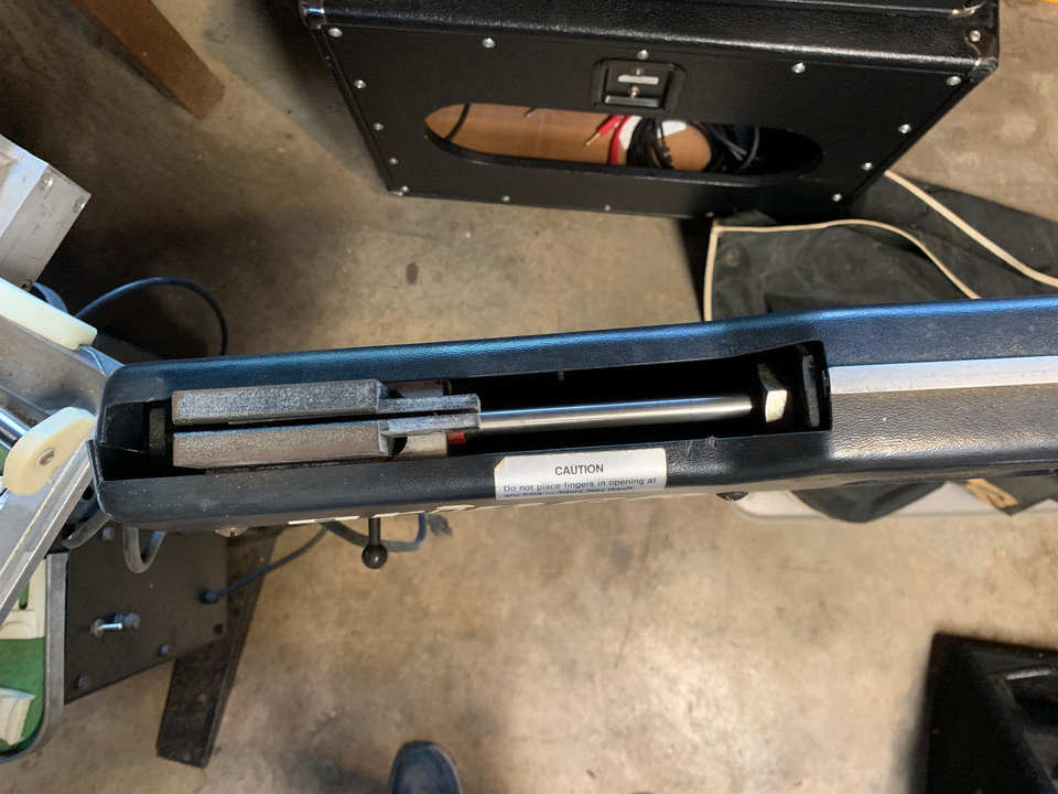 Prince P-200 Electric Tennis Racquet Stringing Machine Working ...