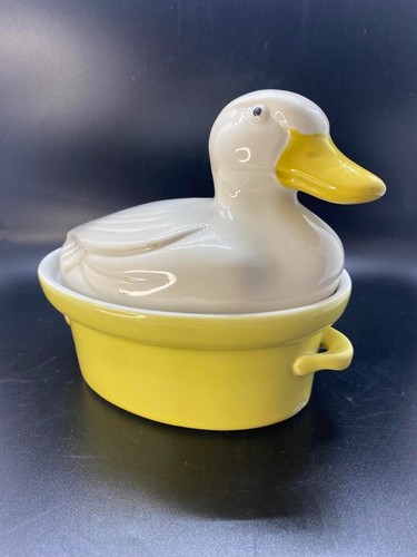 Vintage Carbone Pottery Covered Duck Casserole Dish Measures ...