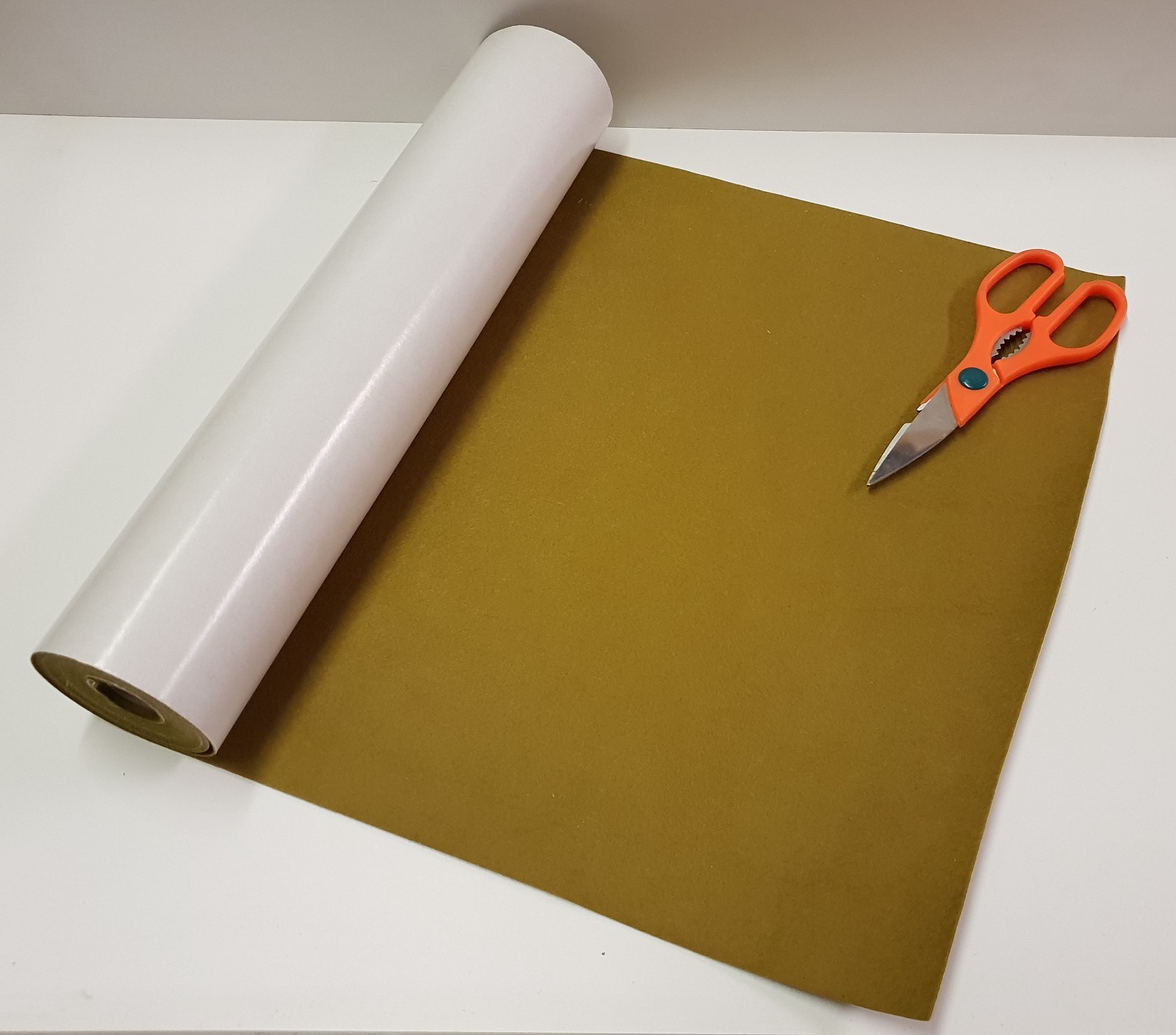 1/2 Mtr x 450mm wide roll of GOLD STICKY BACK SELF ADHESIVE FELT BAIZE ...