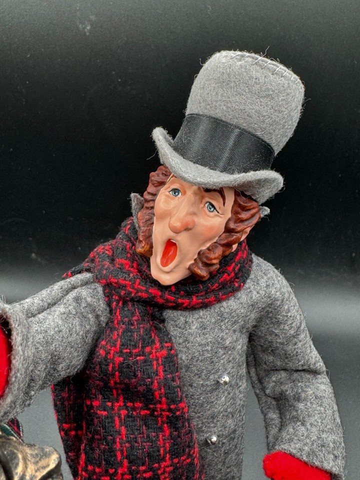 Simpich Character Doll CHRISTMAS CAROLER LANTERN MAN VINTAGE 2004 | eBay