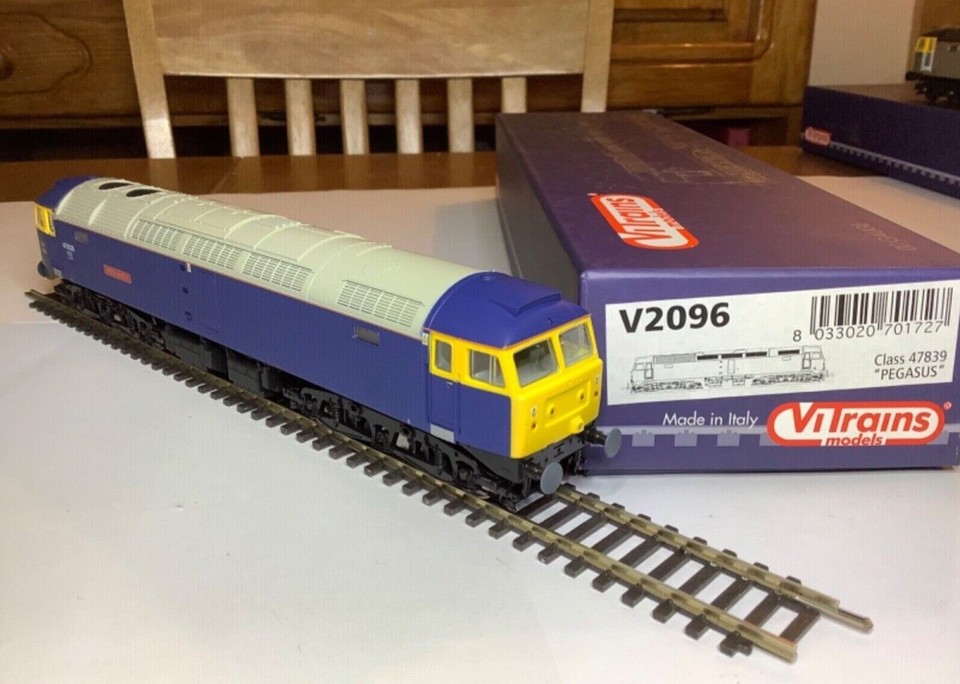 Vitrains 2096 Riviera Trains Class 47 Diesel Loco 47839 Pegasus | eBay UK