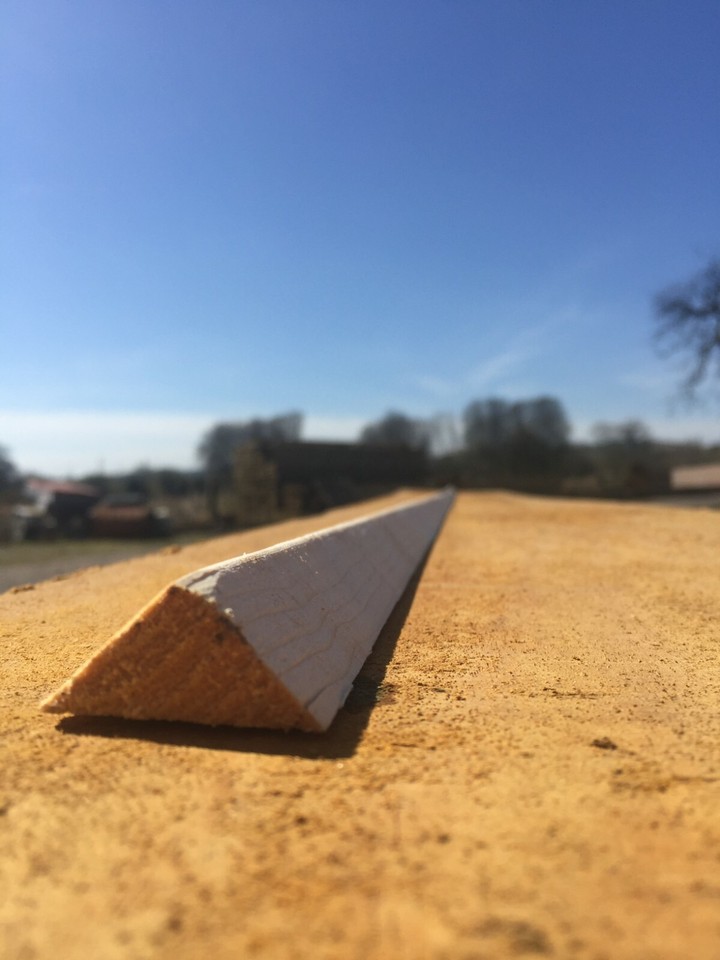 Timber Angle Fillet 25mm x 25mm x 2.4mtr Bundle of 42 - PAR Triangular ...