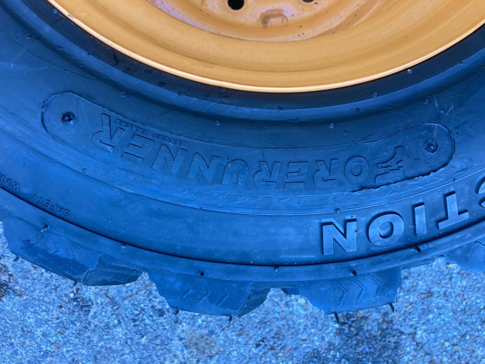 4-12X16.5 SKS-1 Tires/Rims for Case 1845, 1845C, XT & 400 series-12-16. ...