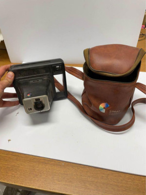 Vintage Kodak Handle Instant Camera with Carrying Case - UNTESTED | eBay
