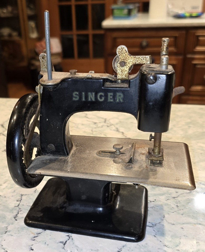 Antique Vintage Miniature Singer Child’s Sewing Machine Sixe #20 | eBay